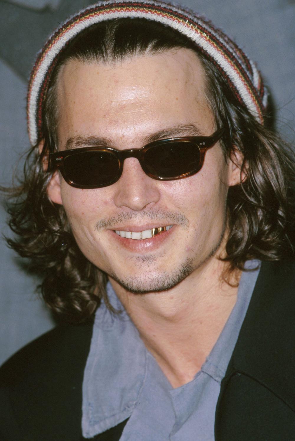 La métamorphose physique de Johnny Depp en 25 photos