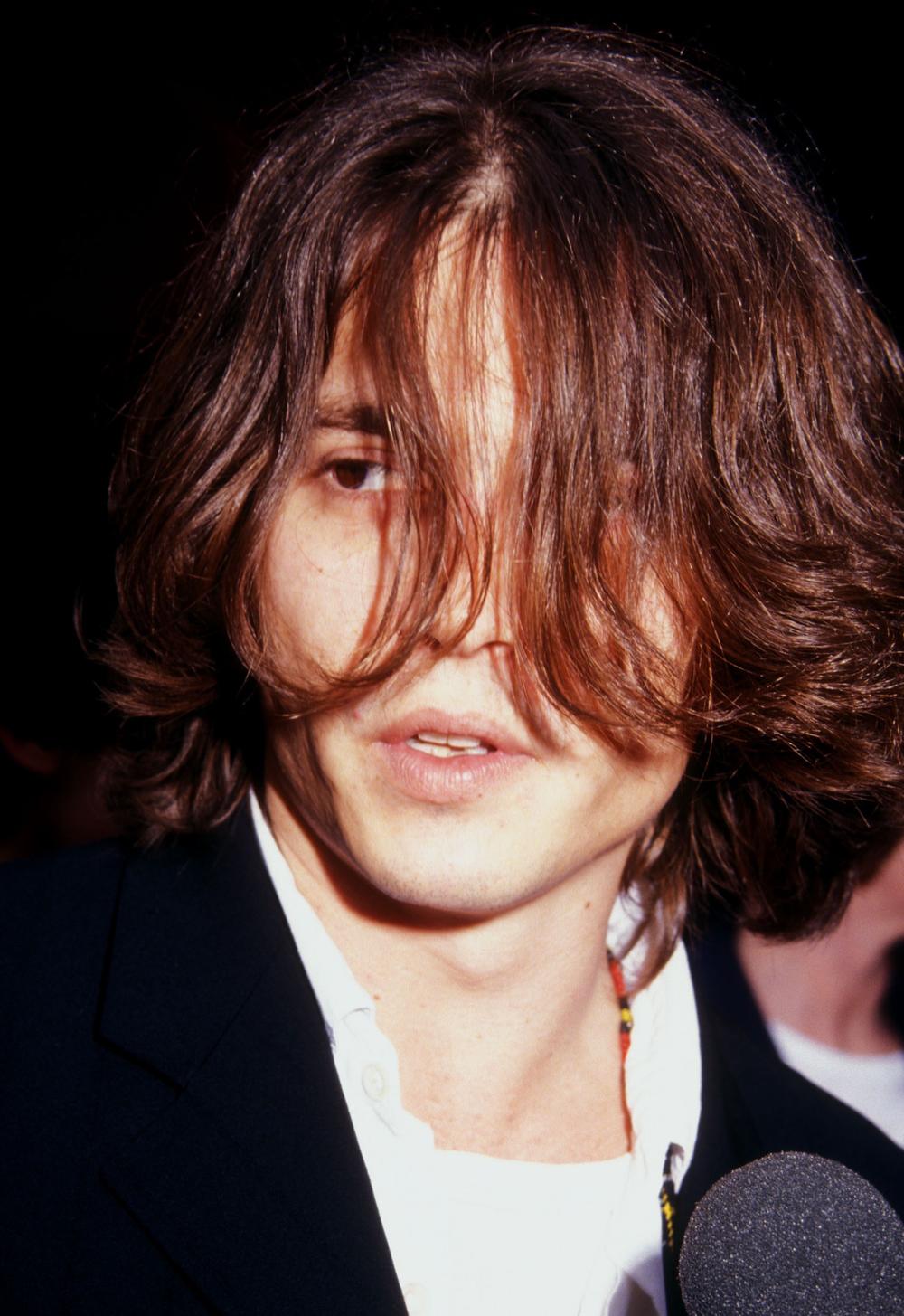 La métamorphose physique de Johnny Depp en 25 photos