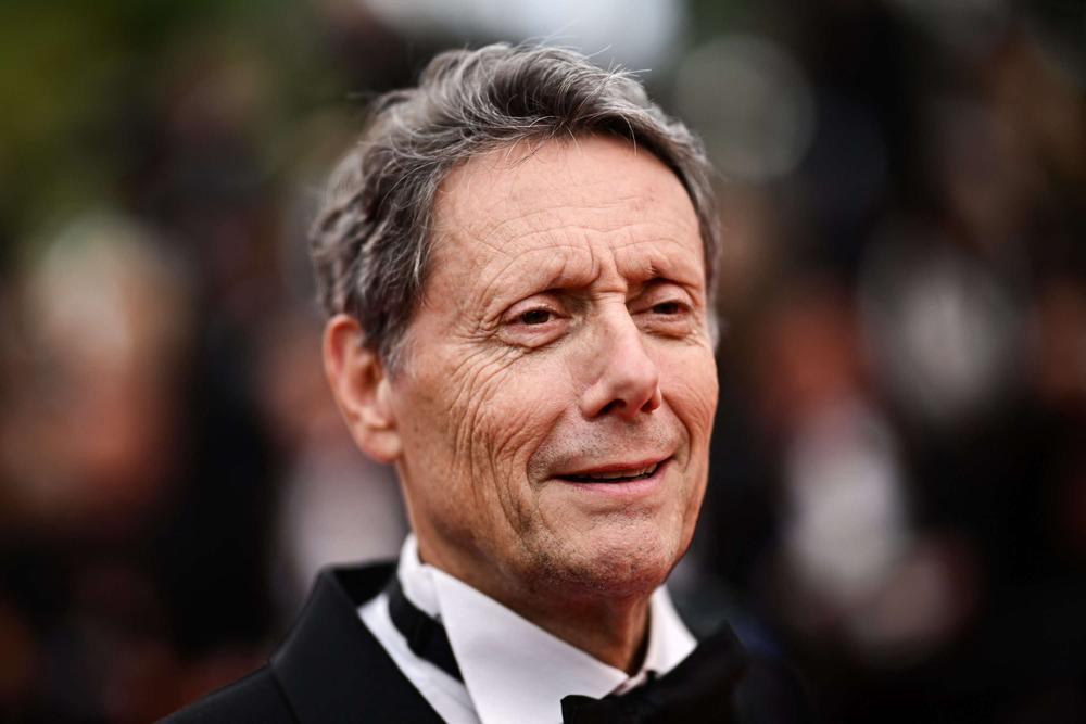 Ce regard taquin d'Harrison Ford devant la beauté de son épouse, avant ...