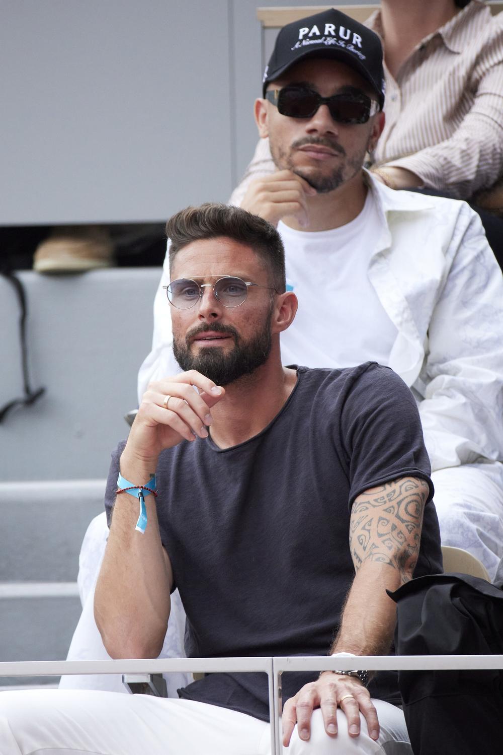 Iga Swiatek fête sa victoire à Roland-Garros en petite robe noire aux ...