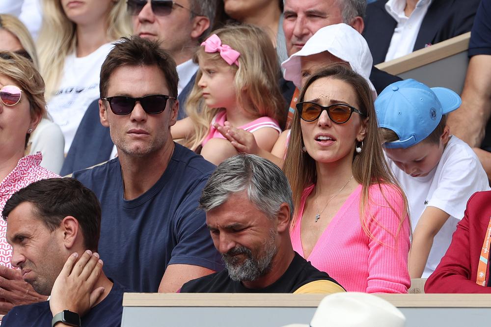 Iga Swiatek fête sa victoire à Roland-Garros en petite robe noire aux ...