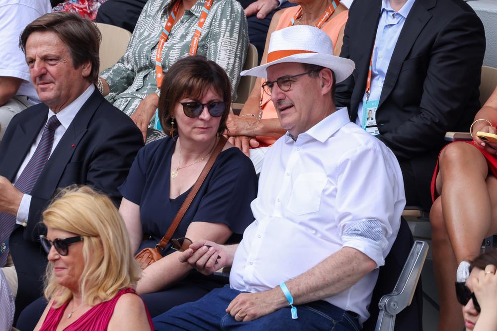 Iga Swiatek fête sa victoire à Roland-Garros en petite robe noire aux ...