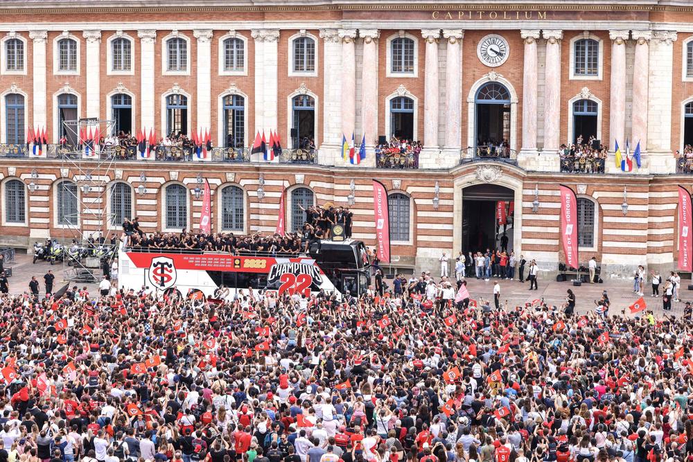 Rugby : en images et en vidéo, l'accueil triomphal des Toulousains à la ...