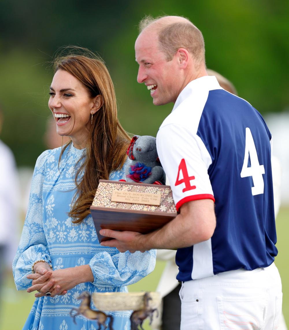 Le rare baiser de Kate et William lors d’un match de polo, le même que ...