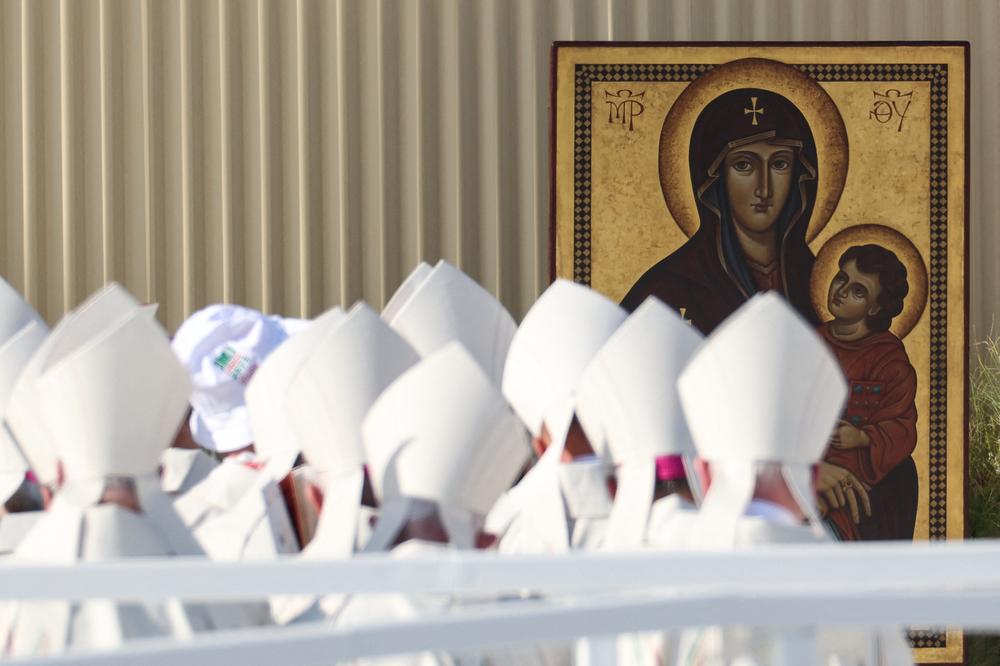 «Merci à toi, Lisbonne» : le pape clôture les JMJ devant 1,5 million de ...