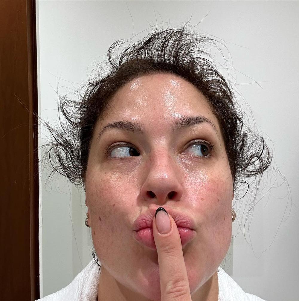 «Vous ne vieillissez vraiment pas» : le selfie au naturel de Michelle ...