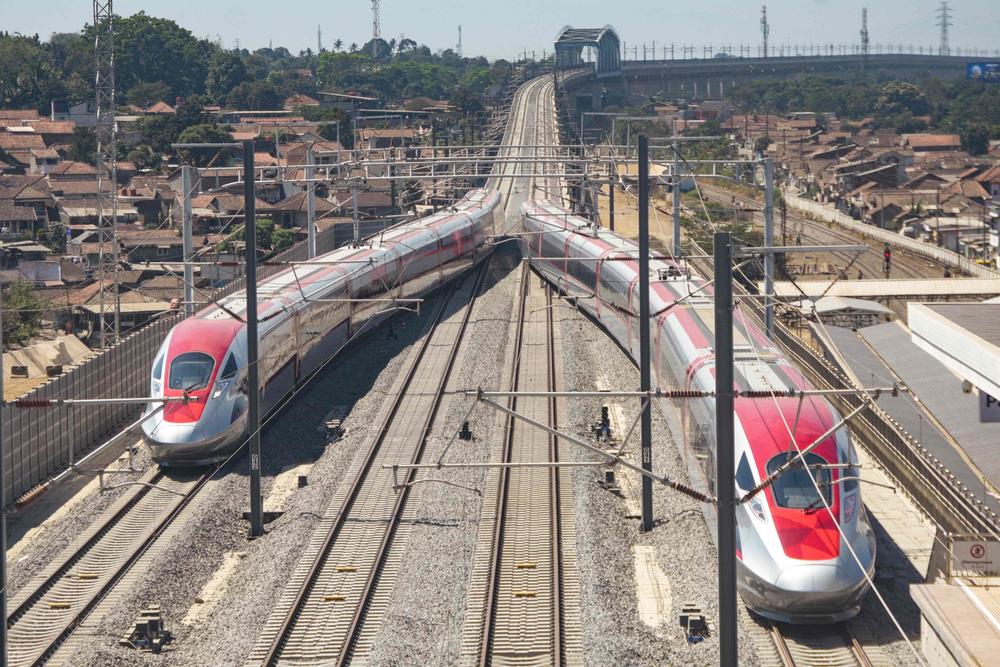 Des pointes jusqu’à 350 km/h : l’Indonésie inaugure l’un des TGV les ...
