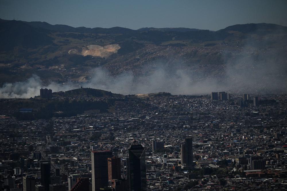 La Colombie en proie aux flammes, Bogota appelle à l'aide internationale
