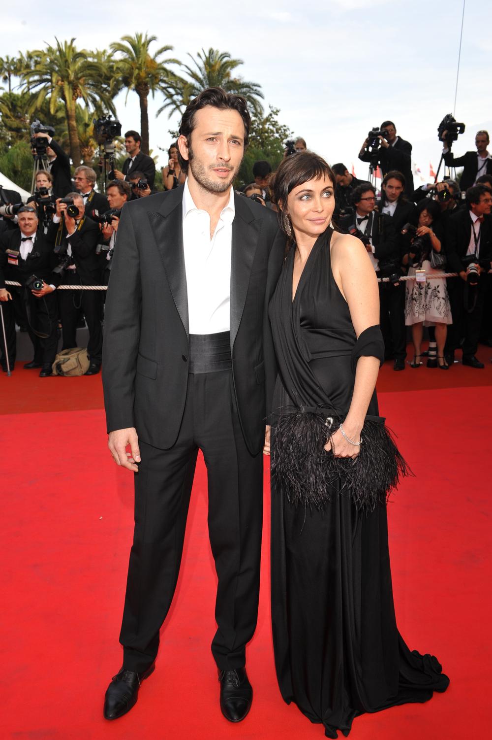 Emmanuelle Béart et Frédéric Chaudier, plus amoureux que jamais sur le ...