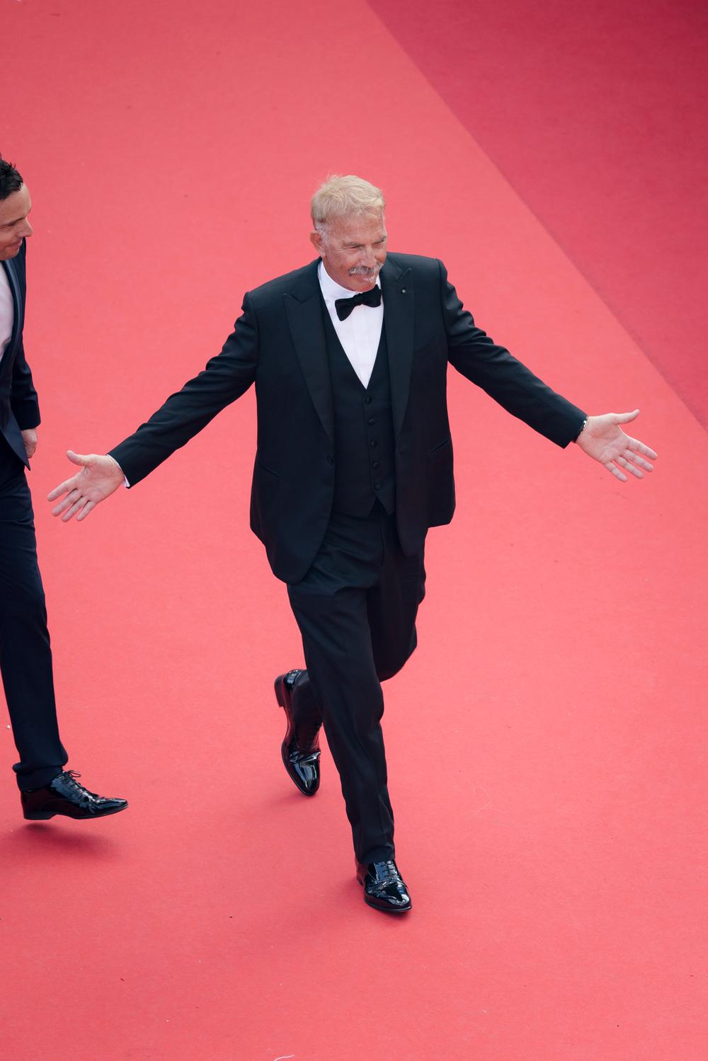 La classe de Kevin Costner et ses 5 enfants, le dos nu de Rachida Dati ...