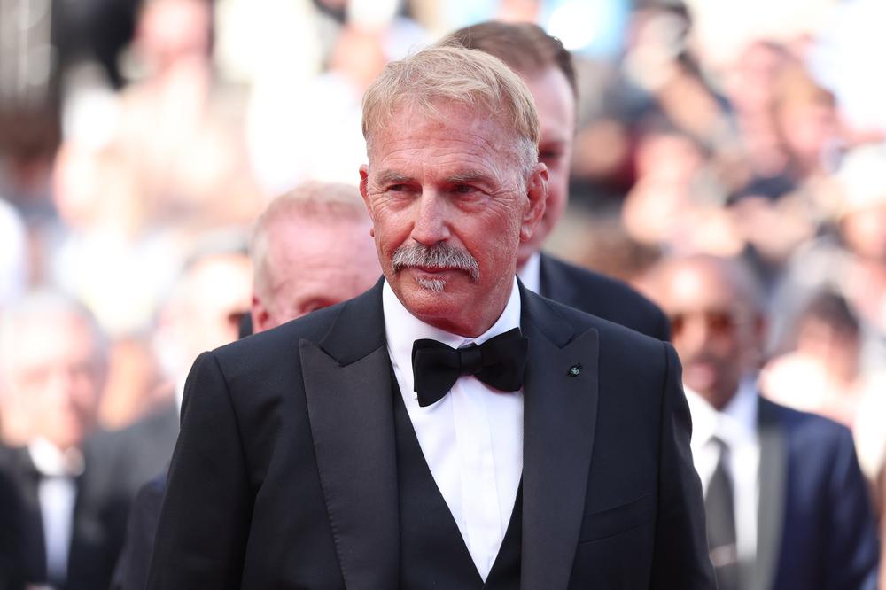 La classe de Kevin Costner et ses 5 enfants, le dos nu de Rachida Dati ...