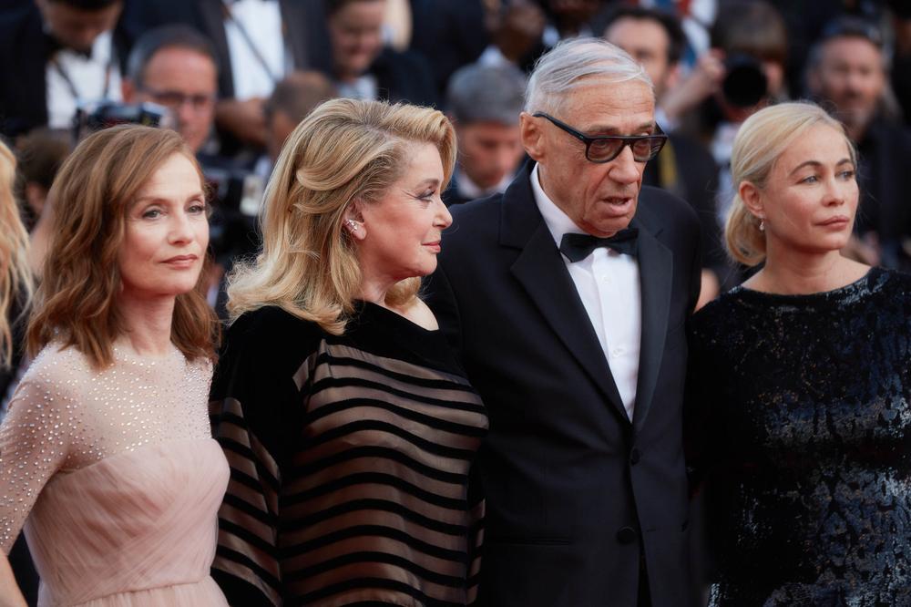 Emmanuelle Béart et Frédéric Chaudier, plus amoureux que jamais sur le ...