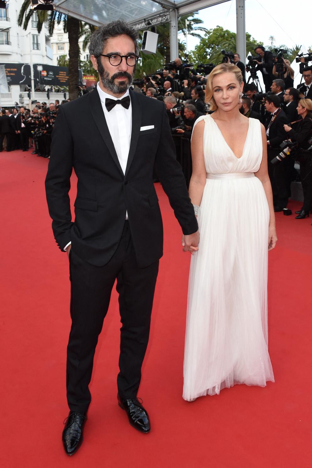 Emmanuelle Béart et Frédéric Chaudier, plus amoureux que jamais sur le ...