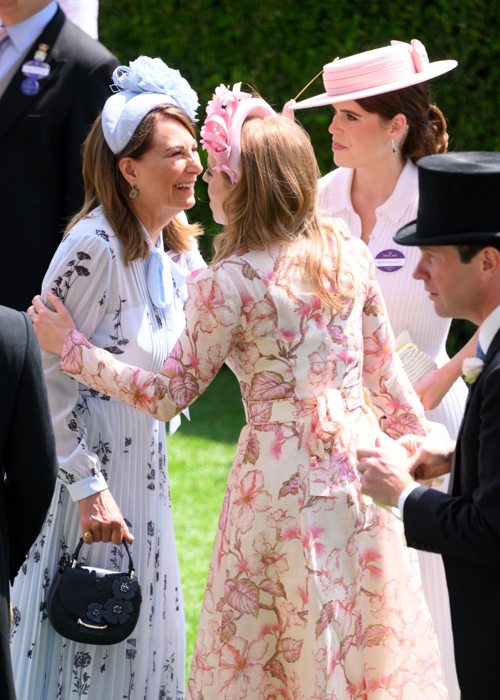 En photos, l'apparition surprise de Michael et Carole Middleton, les ...