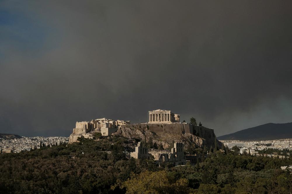 Feux en Grèce : les images impressionnantes d’un gigantesque incendie ...