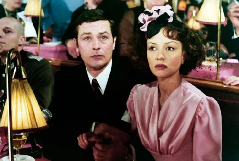 Alain Delon, ses amours, ses amis, ses rôles cultes : 12 photos qui ...