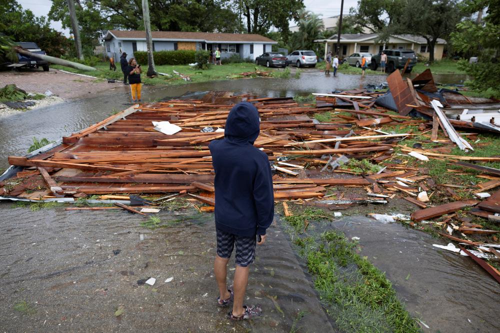 L'ouragan Milton qui a dévasté la Floride rétrogradé, au moins 10 morts et 3 millions de foyers ...