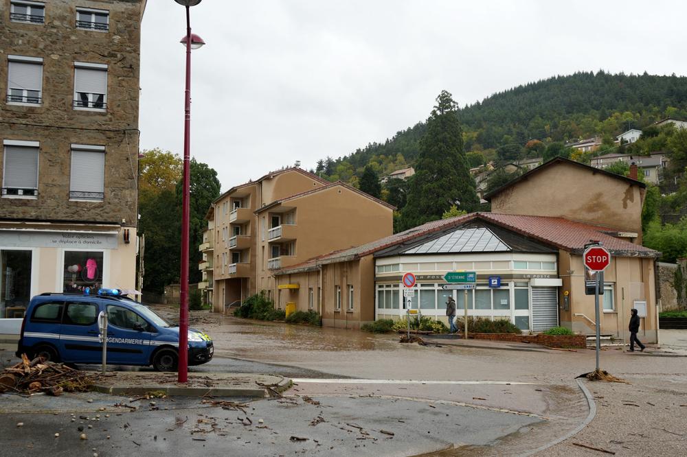 Crues et inondations : les images impressionnantes de la montée des ...
