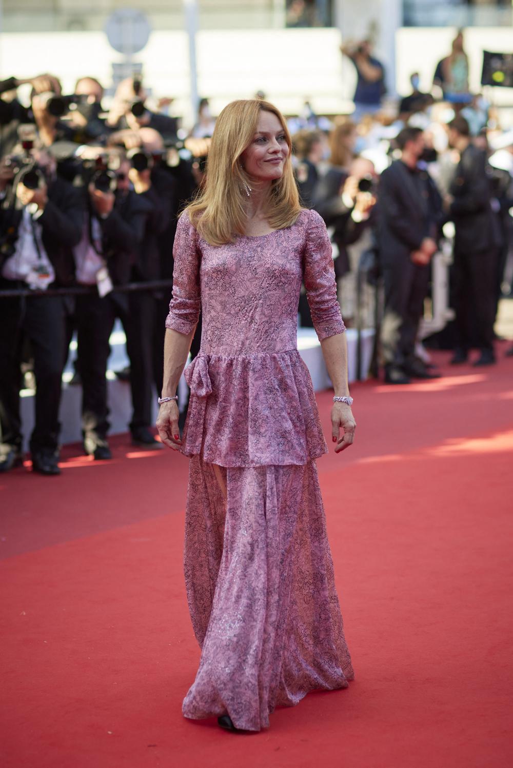 Vanessa Paradis a 52 ans : retour sur ses looks les plus marquants