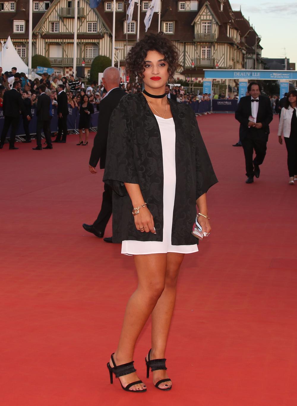 PHOTOS - Camélia Jordana sublime lors de la Fashion Week parisienne : découvrez son évolution ...