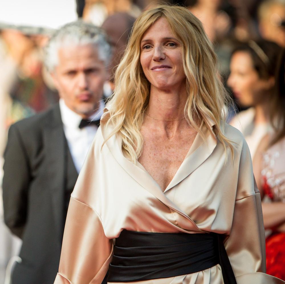 PHOTOS – Sandrine Kiberlain a 57 ans : retour sur son évolution physique