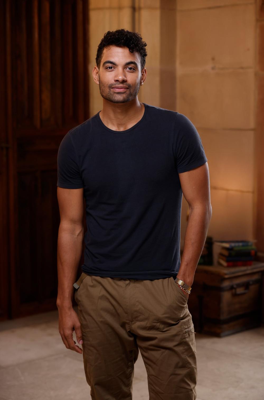 «On peut être consacré et cool» : qui est Cospiel, le pasteur ...