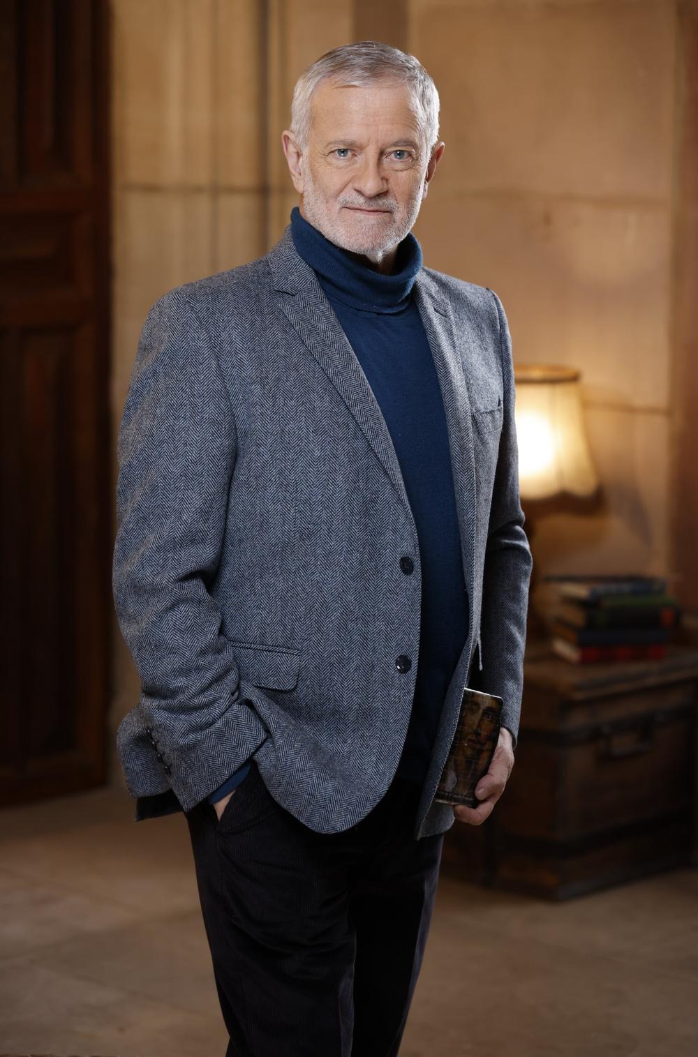 «On peut être consacré et cool» : qui est Cospiel, le pasteur ...