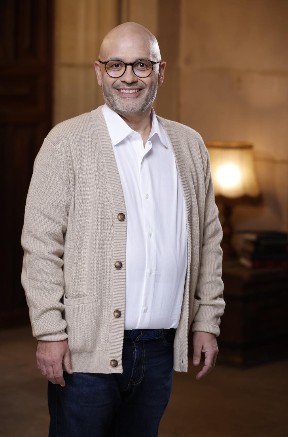 «On peut être consacré et cool» : qui est Cospiel, le pasteur ...