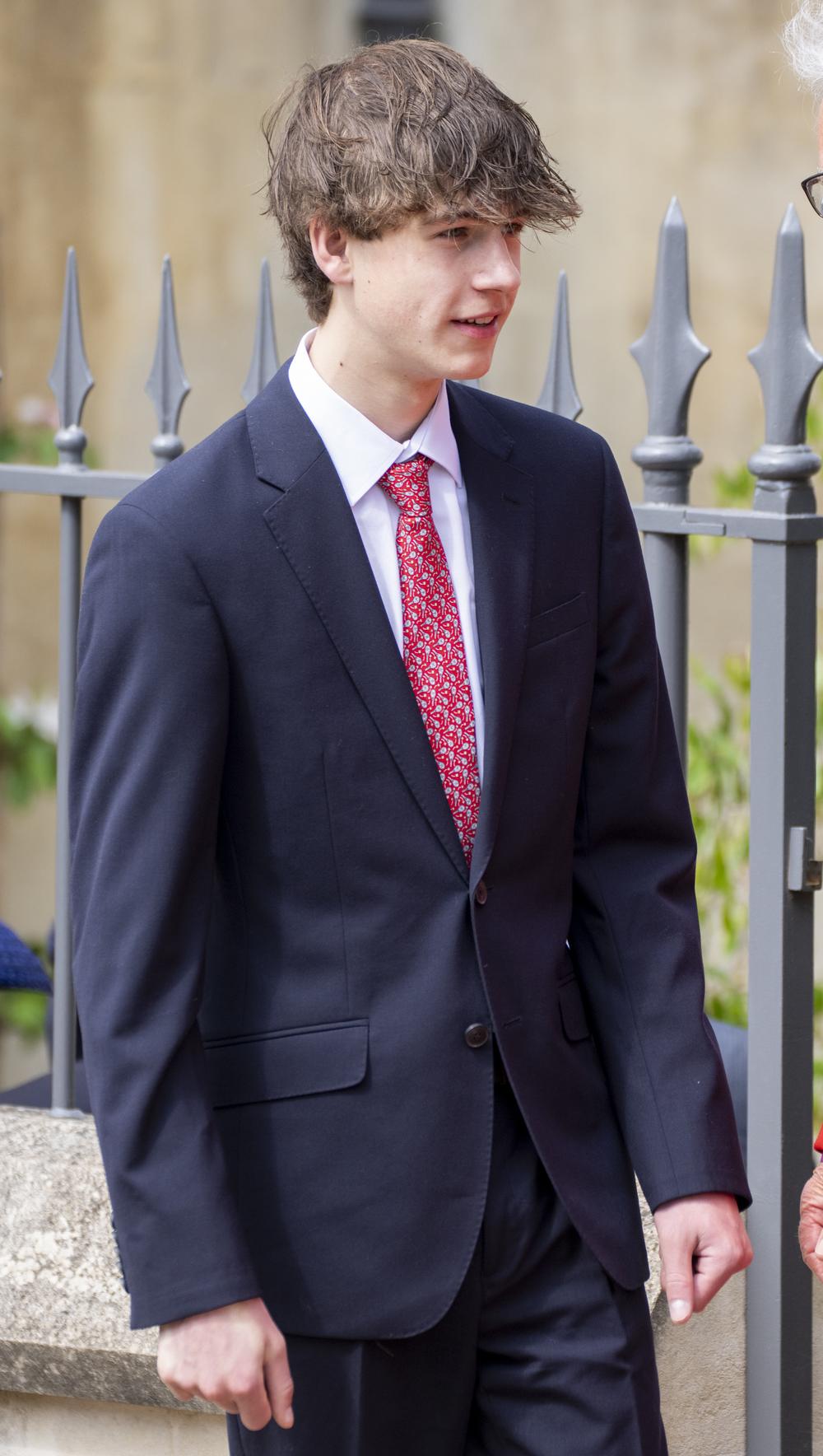 À la messe de Pâques, l’étourdissante apparition de James Mountbatten-Windsor, 16 ans et déjà 1m90