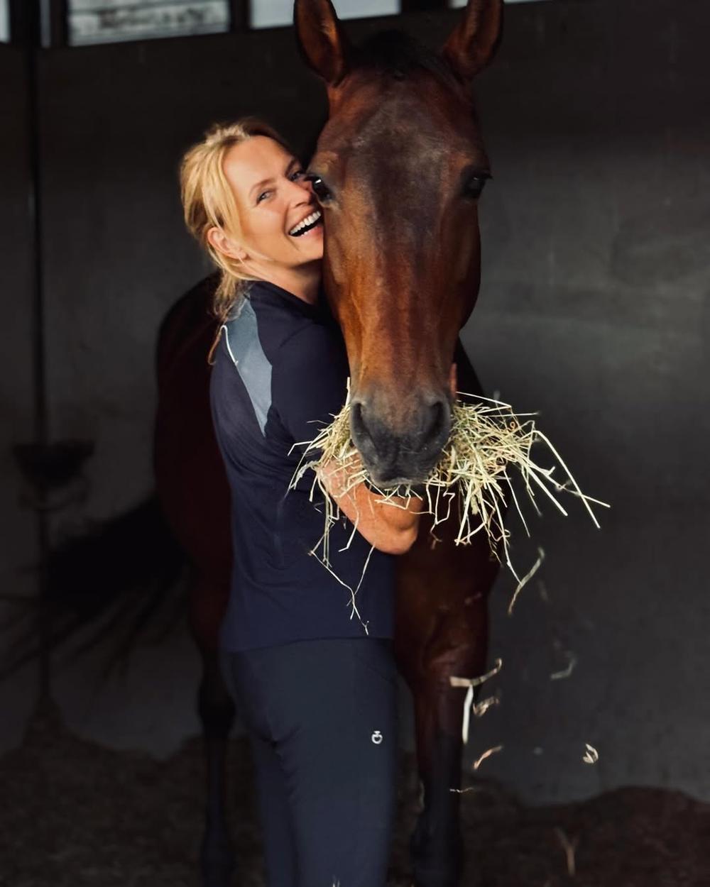 Charlotte Casiraghi, Estelle Lefébure, Mathilde Seigner… Ces stars sont ...