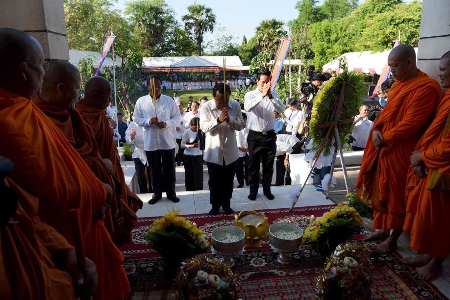 Le Cambodge commémore les victimes des Khmers rouges