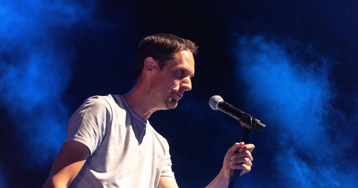 La chanson de Grand Corps Malade, Pas essentiel, traduite en langue des ...