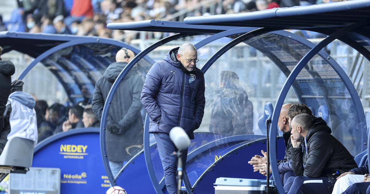 Ligue 2 : Nîmes écarte son entraîneur Pascal Plancque, remplacé par Nicolas Usaï