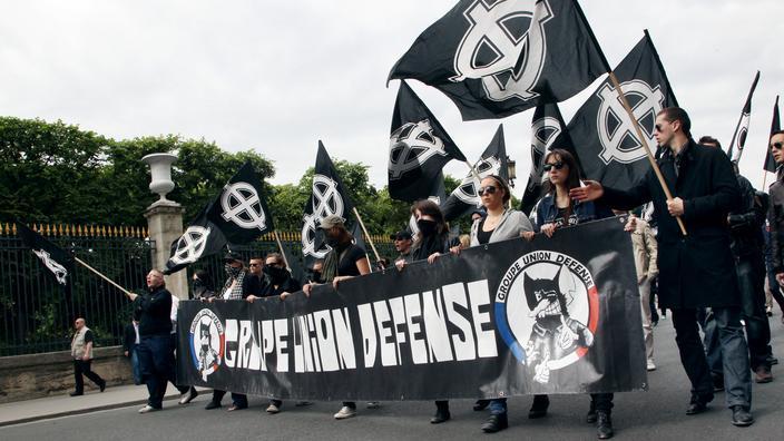 Ultradroite : le chef présumé des Zouaves Paris condamné à un an de ...