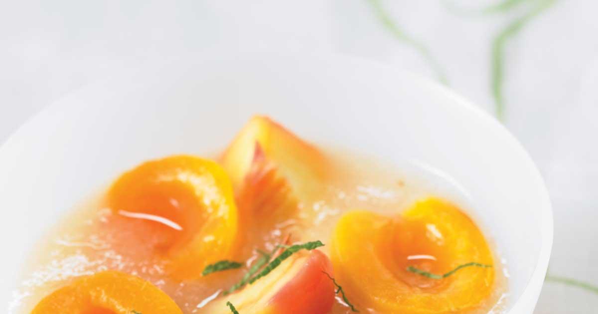 Nage de fruits jaunes parfumés à la menthe