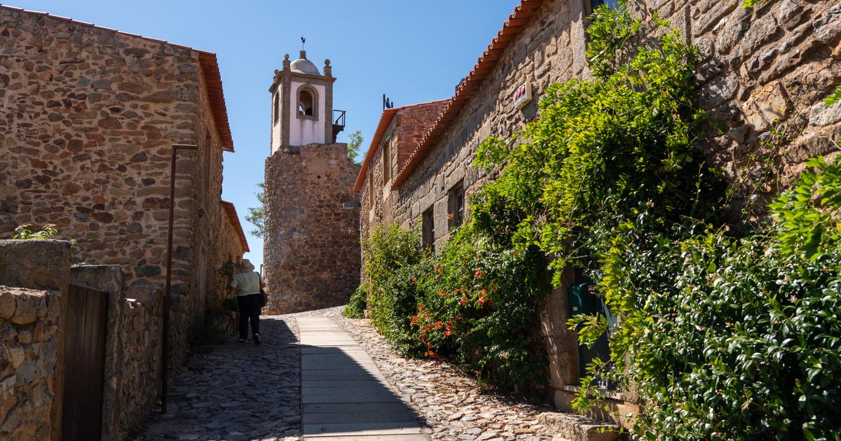 Les 10 plus beaux villages à visiter au Portugal, de Piodão à Monsanto ...