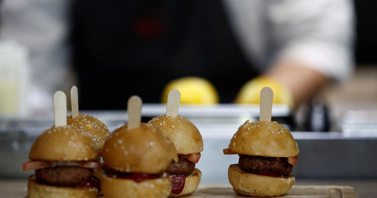 Les sorties au restaurant se raréfient, l'addition grimpe