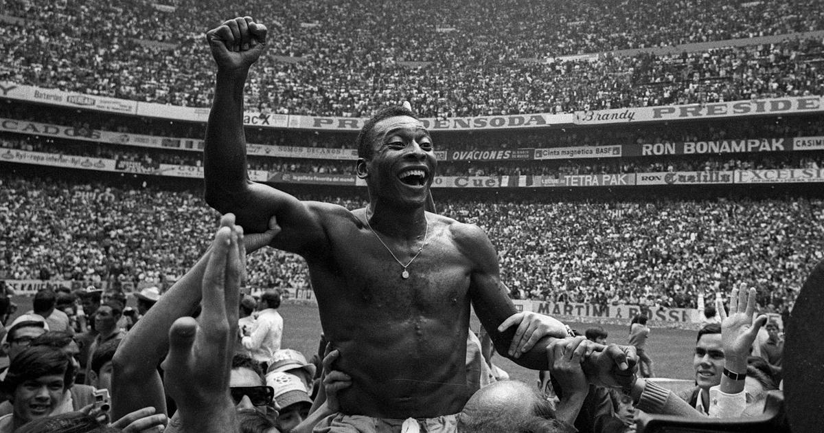 Débuts, palmarès, buts : la vie de Pelé en chiffres