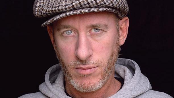 Les mots nus, de Rouda: donner voix aux silences