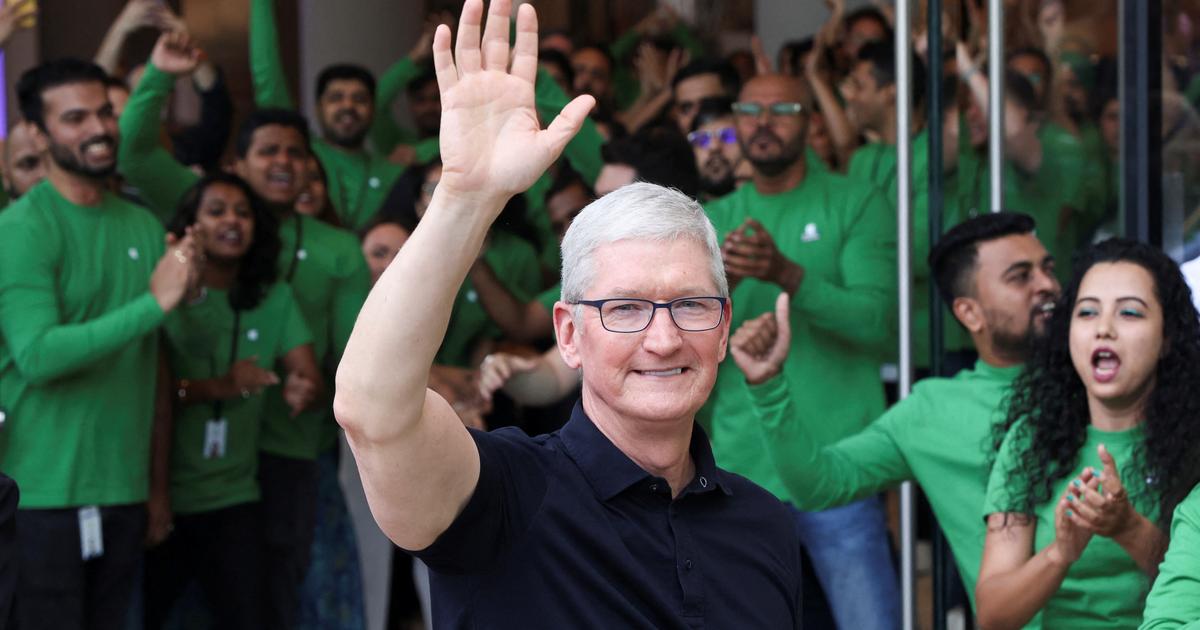 Tim Cook inaugure le premier Apple Store en Inde