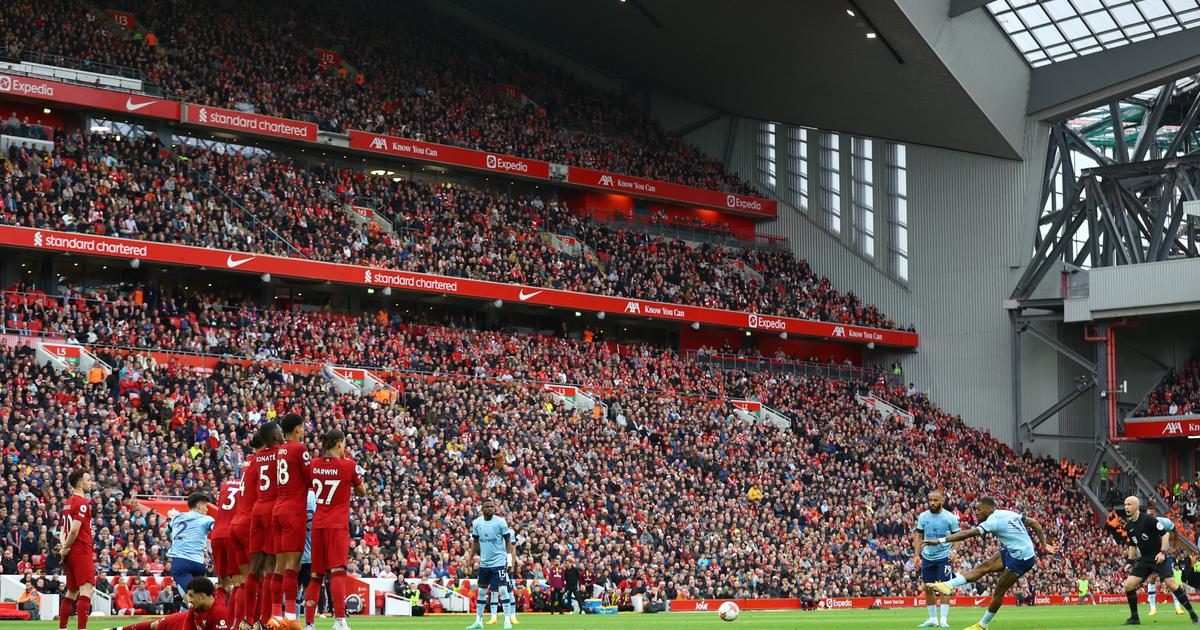 Premier League : «God Save the King» hué à Anfield avant Liverpool ...