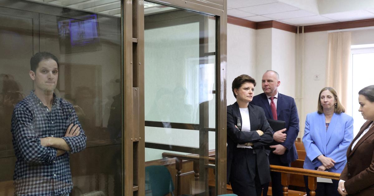 Russie Evan Gershkovich Le Journaliste Du Wall Street Journal Fait