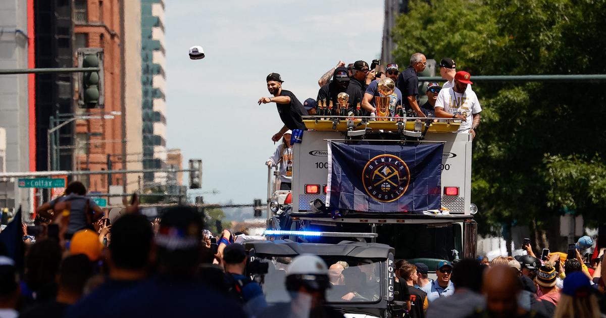 NBA : les Denver Nuggets fêtent leur titre avec des dizaines de ...