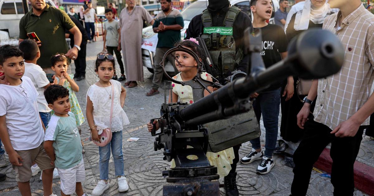 A Gaza, le Hamas expose missiles et armes pour la première fois