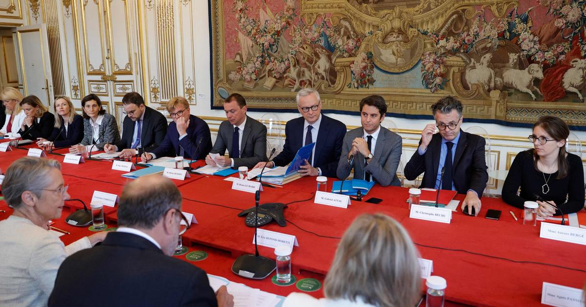 Vacances d’été du gouvernement : Matignon donne ses consignes aux ministres