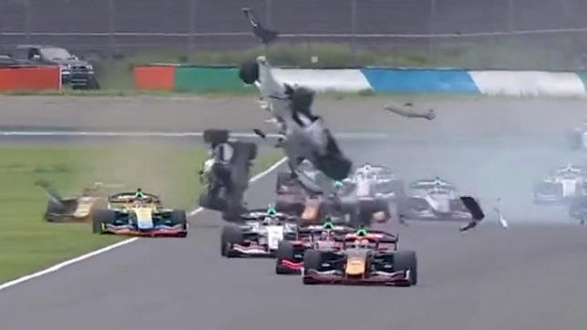 Super Formula : en vidéo, l’énorme crash entre plusieurs voitures à Motegi