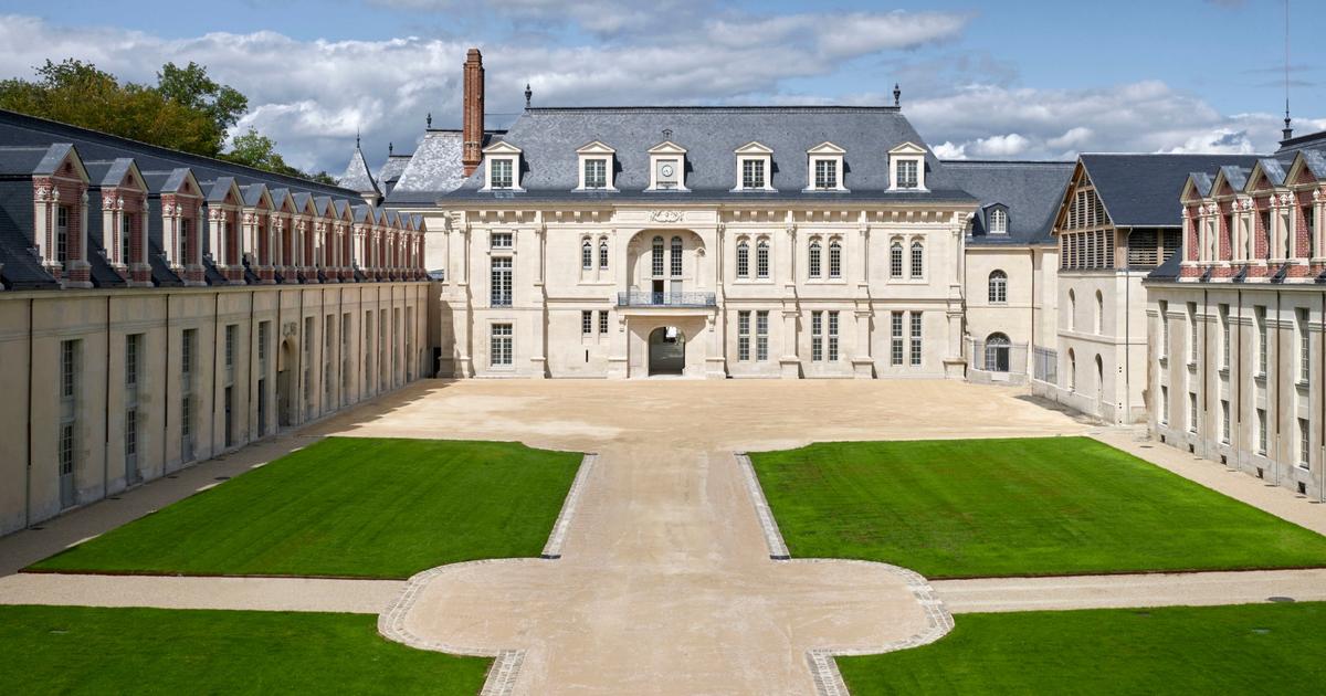 The Ordinance of Villers-Cotterêts is exhibited to the public for the ...