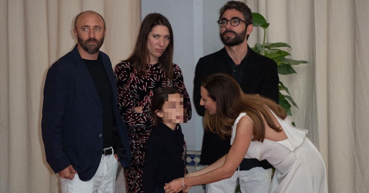 La rare apparition de Camille Cottin avec son compagnon et leur fille ...