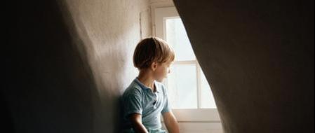 Autisme : symptômes fréquents, traitement et prévention
