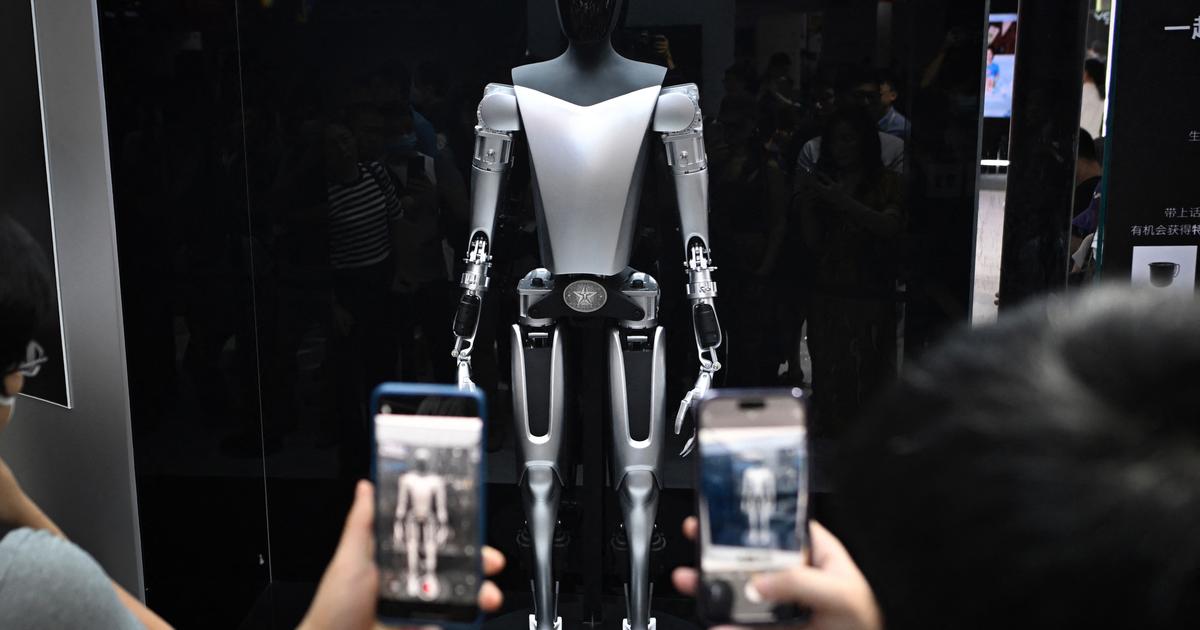 Après la danse et les squats, le robot humanoïde de Tesla est désormais ...